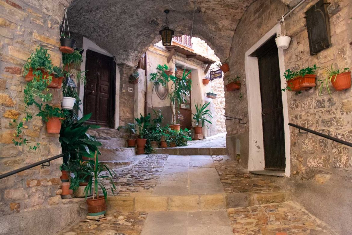 Seborga: il Principato nell’entroterra ligure - In viaggio con Monica