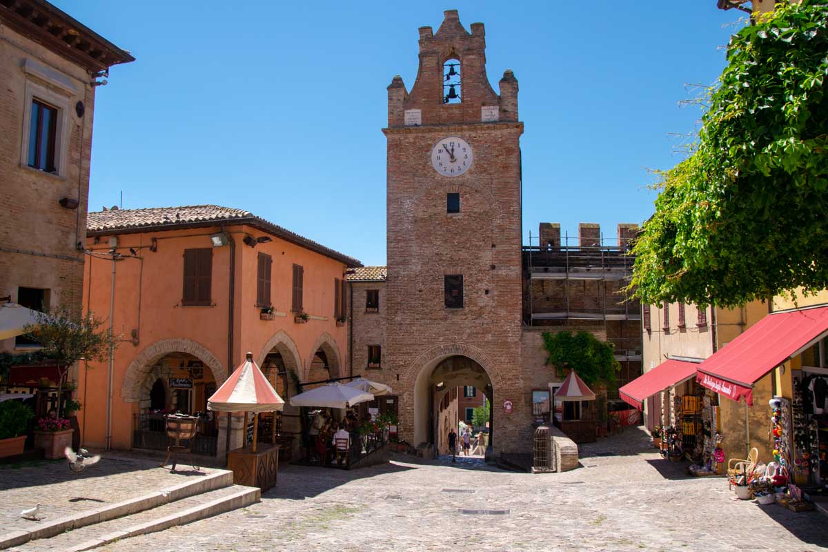 Cosa vedere a Gradara: il castello e i dintorni - In viaggio con Monica